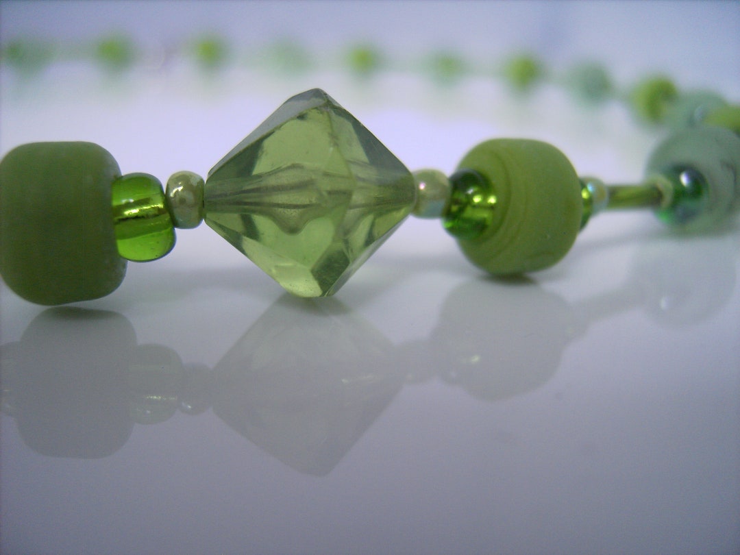 Short Green Chain of Glass Beads and Rods - Etsy