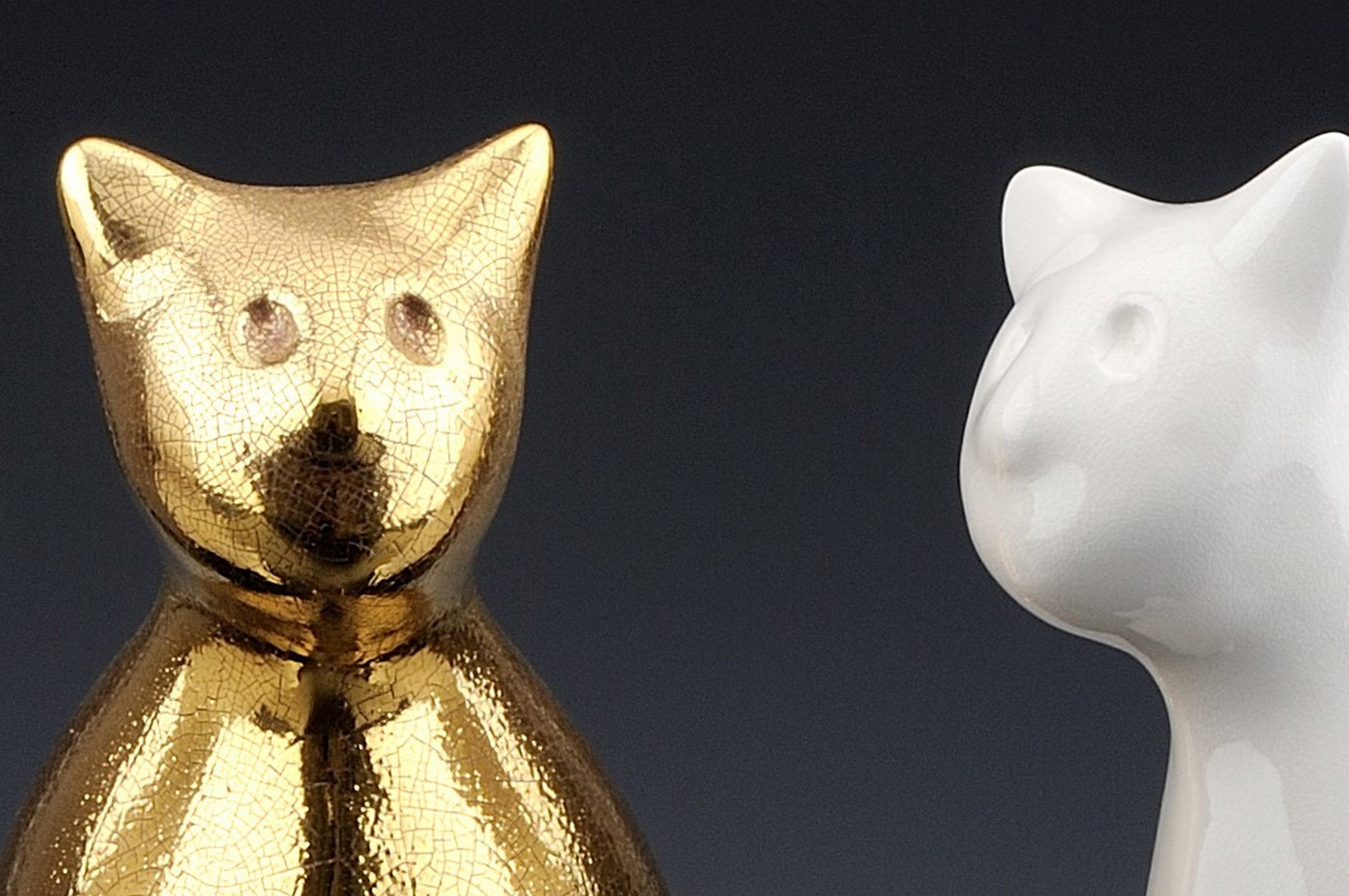 White Gold Cat Statue, Porcelain Cat Sculpture, Living Room Décor ...