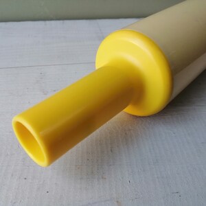 Vintage Yellow Retro Rolling Pin. Hollow Plastic 2 Tone Rollingpin ...