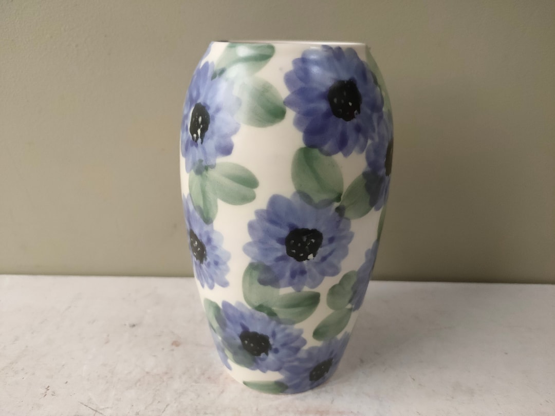 Lovely Vintage Hand Decorated Floral Vase by Ben Thomas Porcelain ...