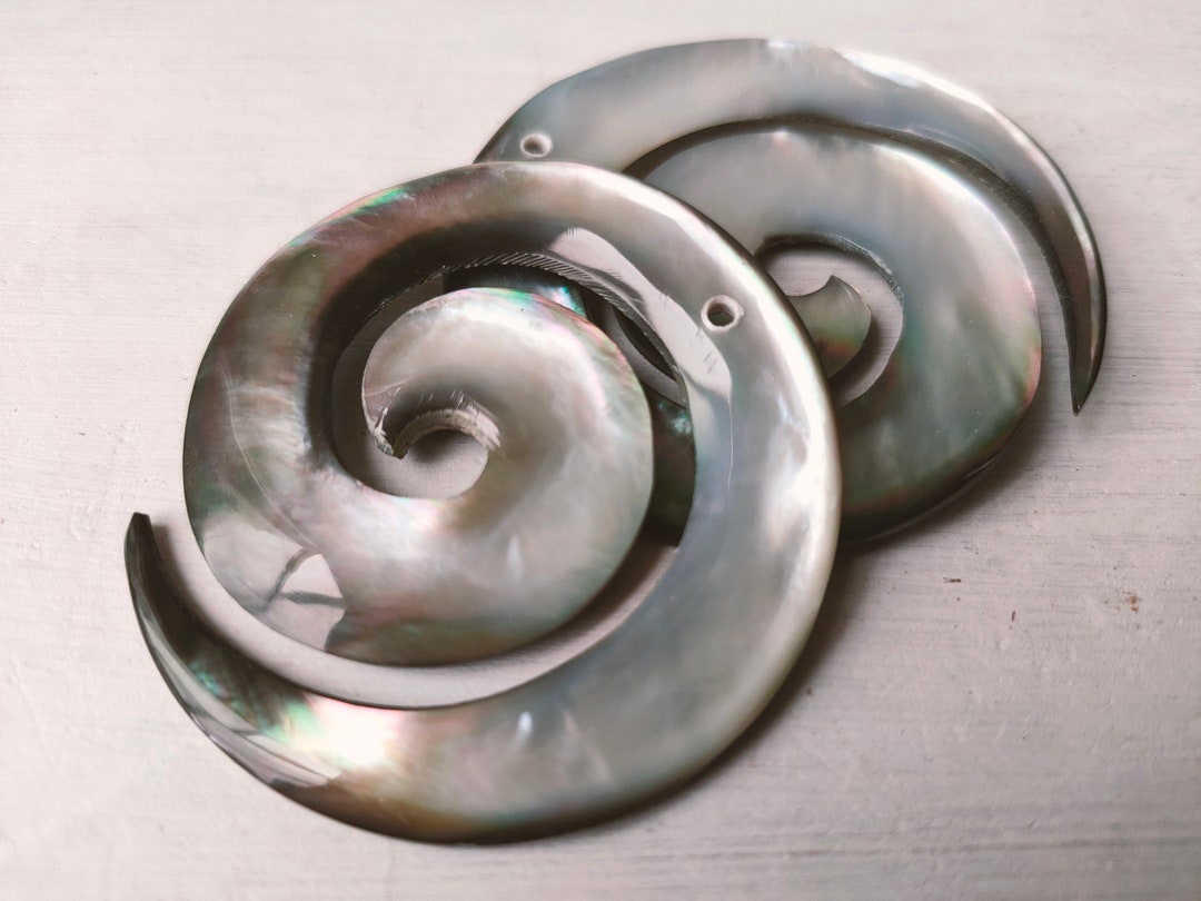 Hand Carved 5 Cm Koru Spiral Pendant in Shell/mother of Pearl ...