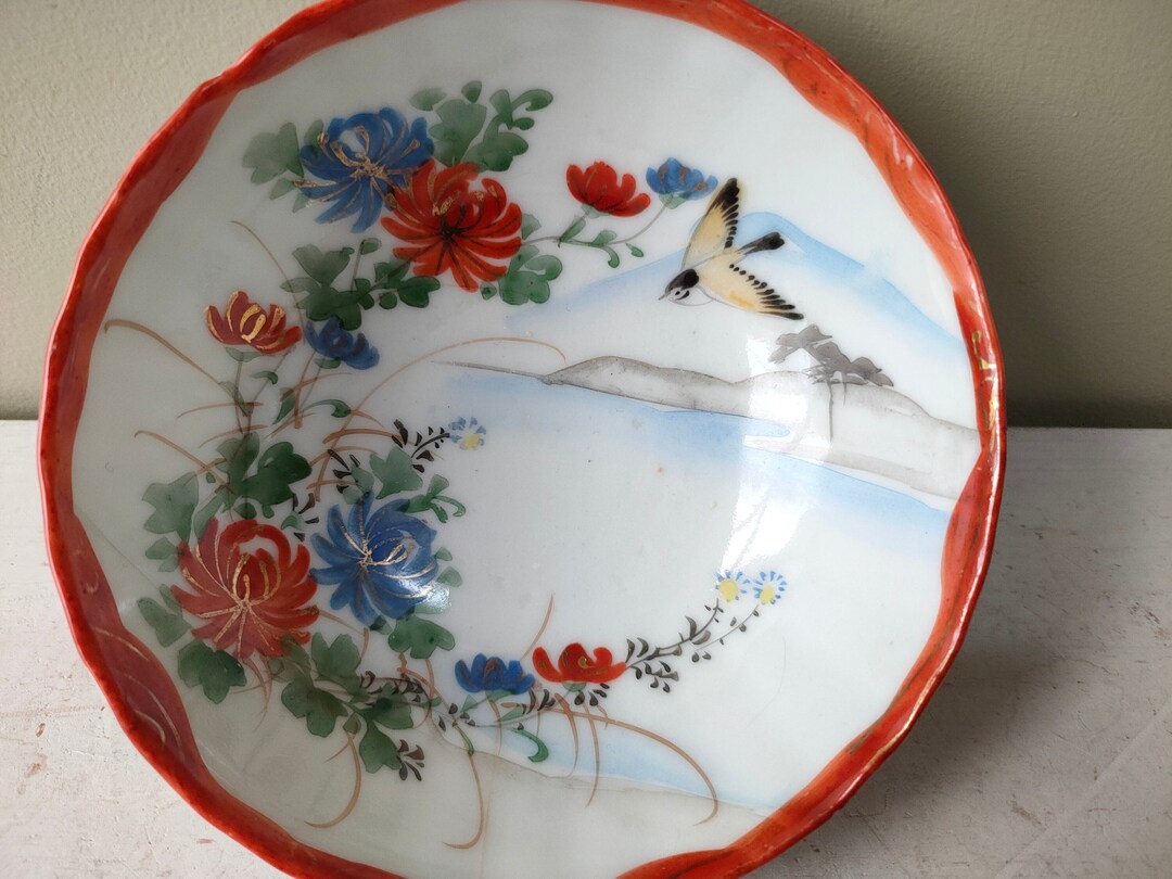 Gorgeous Japanese Kutani Footed Bowl With Red and Gold Detail. Bone ...
