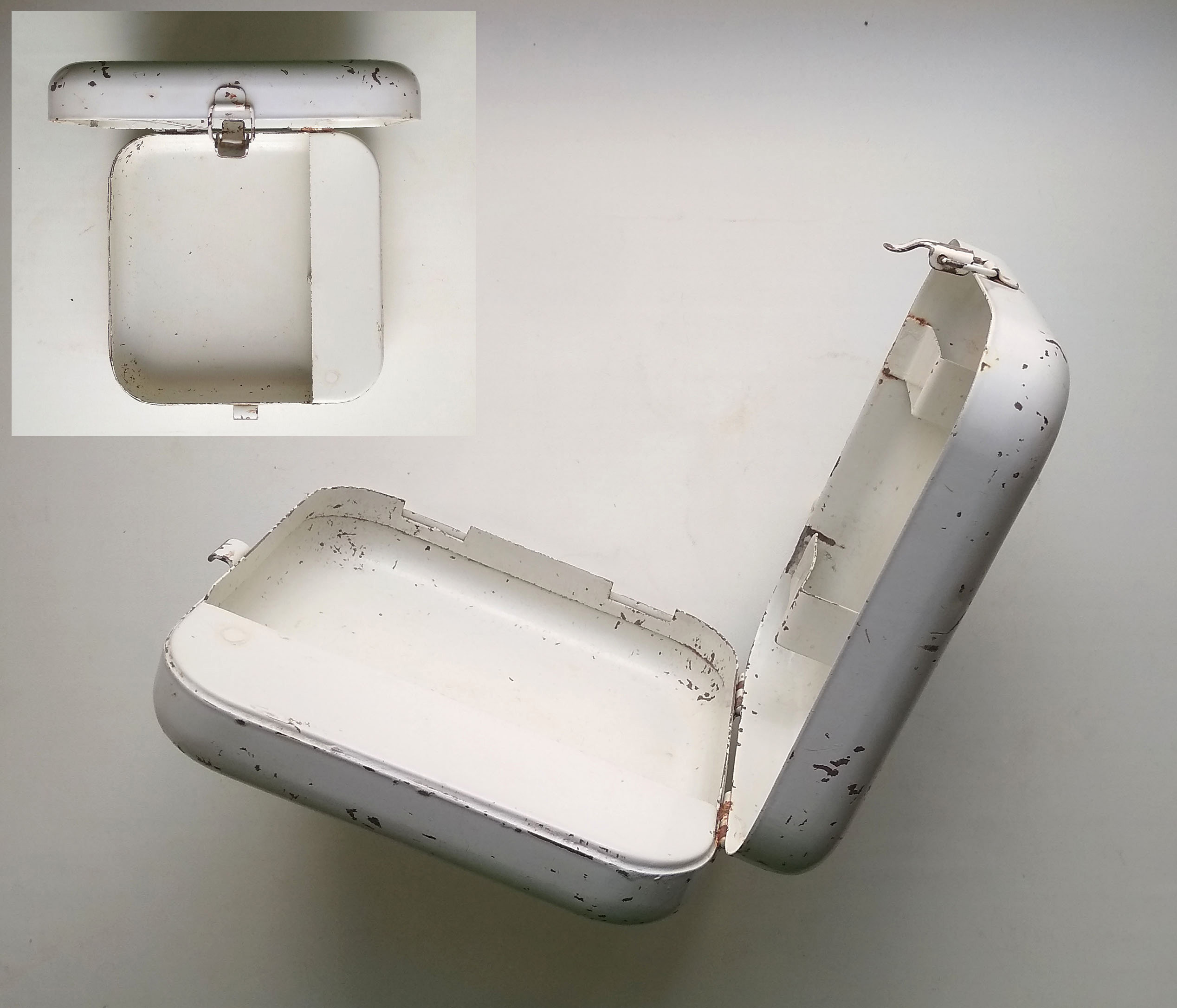 Soviet Military Vintage 70s Metal First Aid Kit With Lock Red - Etsy