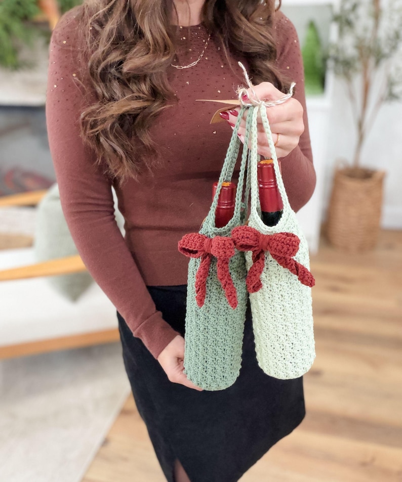 CROCHET PATTERN & VIDEO/ the Winterberry Wine Bottle Cozy, Crochet ...