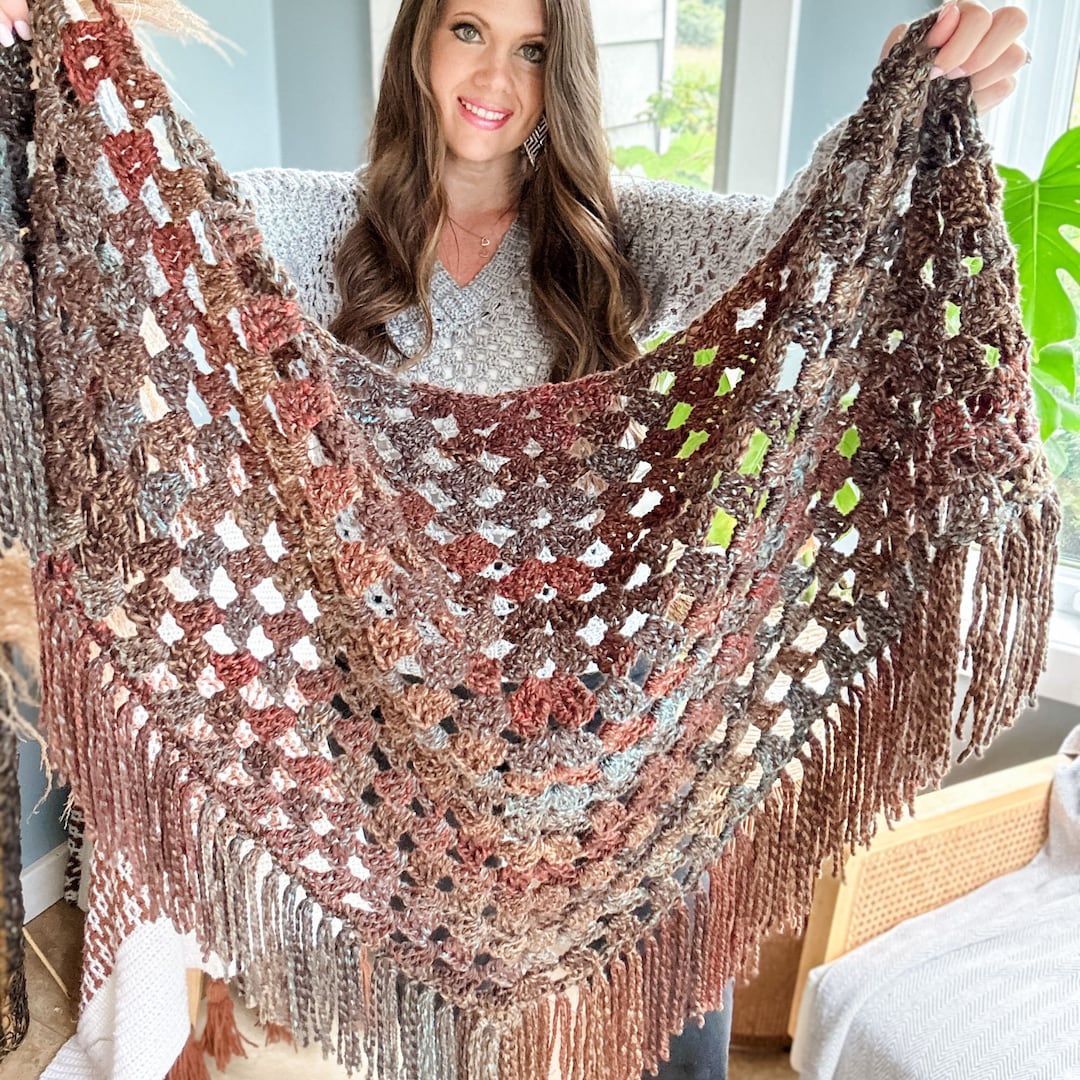 CROCHET SCARF PATTERN Shimmer Triangle Fringe Shawl / Crochet Wrap - Etsy
