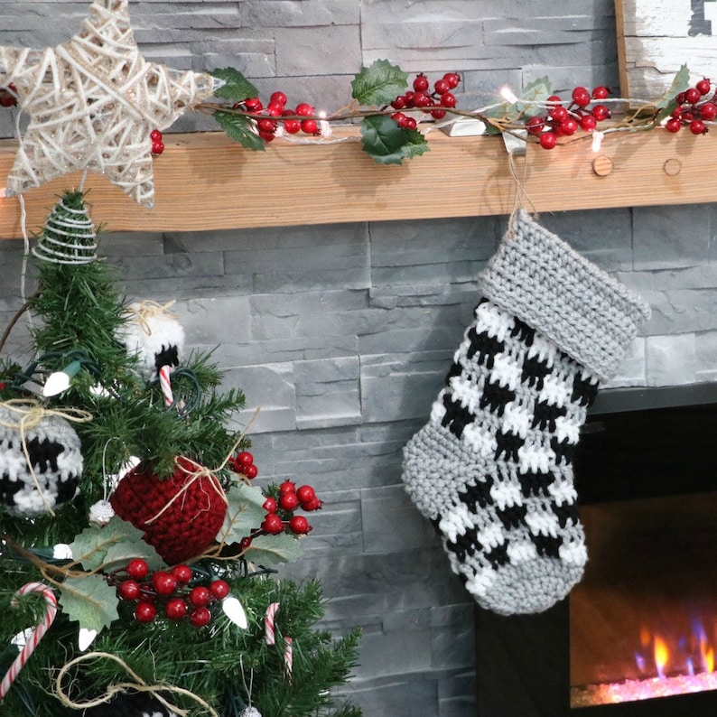 CROCHET PATTERN Rustic Farmhouse Plaid Stocking - Christmas Stocking - Etsy