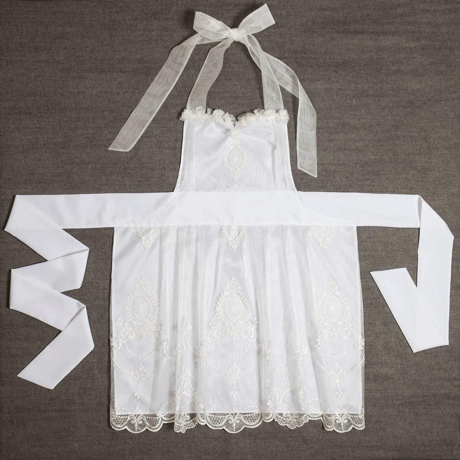 Cute White Apron for Beautiful Bride. Wedding Apron. Wedding Gift ...