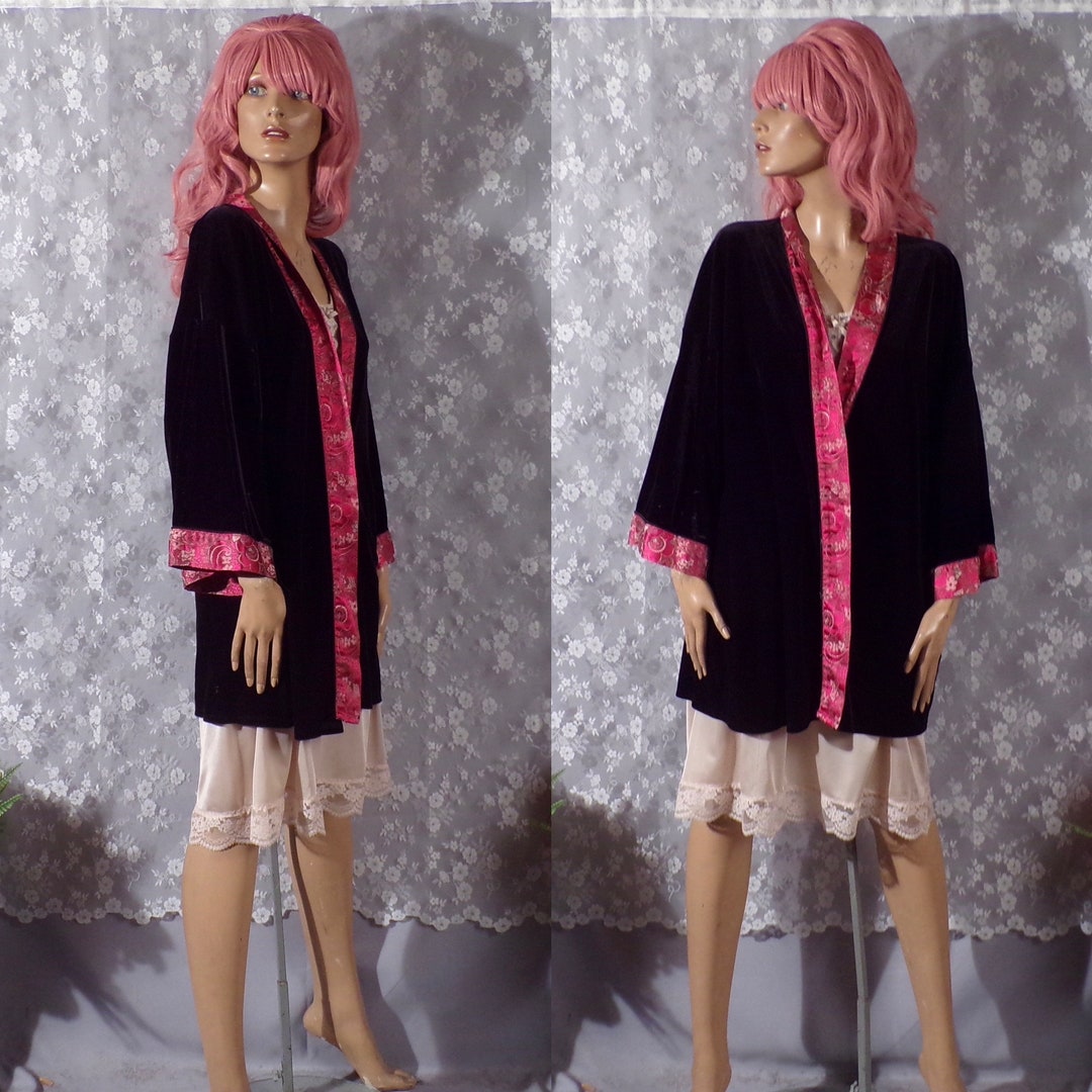 Vintage 1990s Black Velvet Shorty Robe 90s Fredericks of Hollywood Size ...