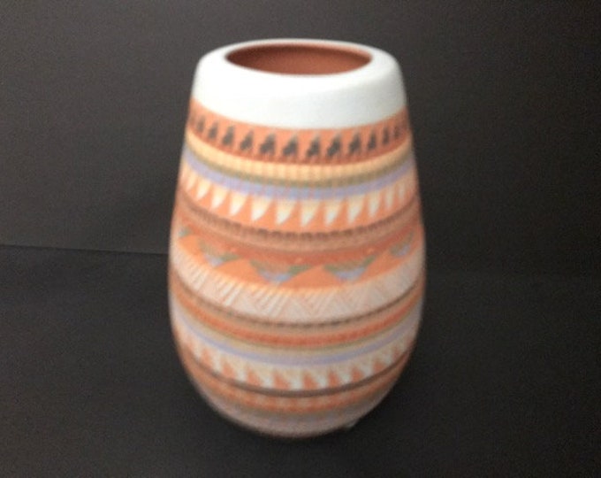 NAVAJO Pottery Vase Signed by Artist Laura Bahe - Etsy