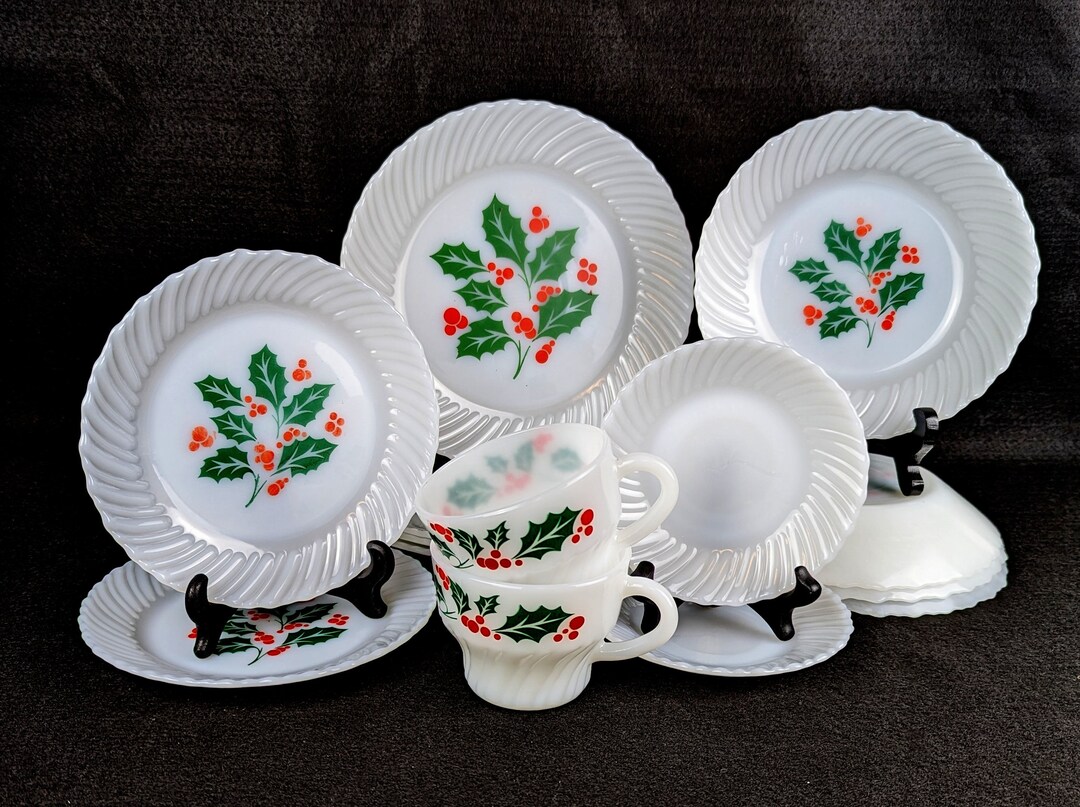 Vintage Termocrisa Milk Glass Holly Dinnerware Holiday Dishes Milkglass ...