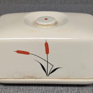 Vintage 1940s Cattail Butter Dish by Universal Pottery - Etsy