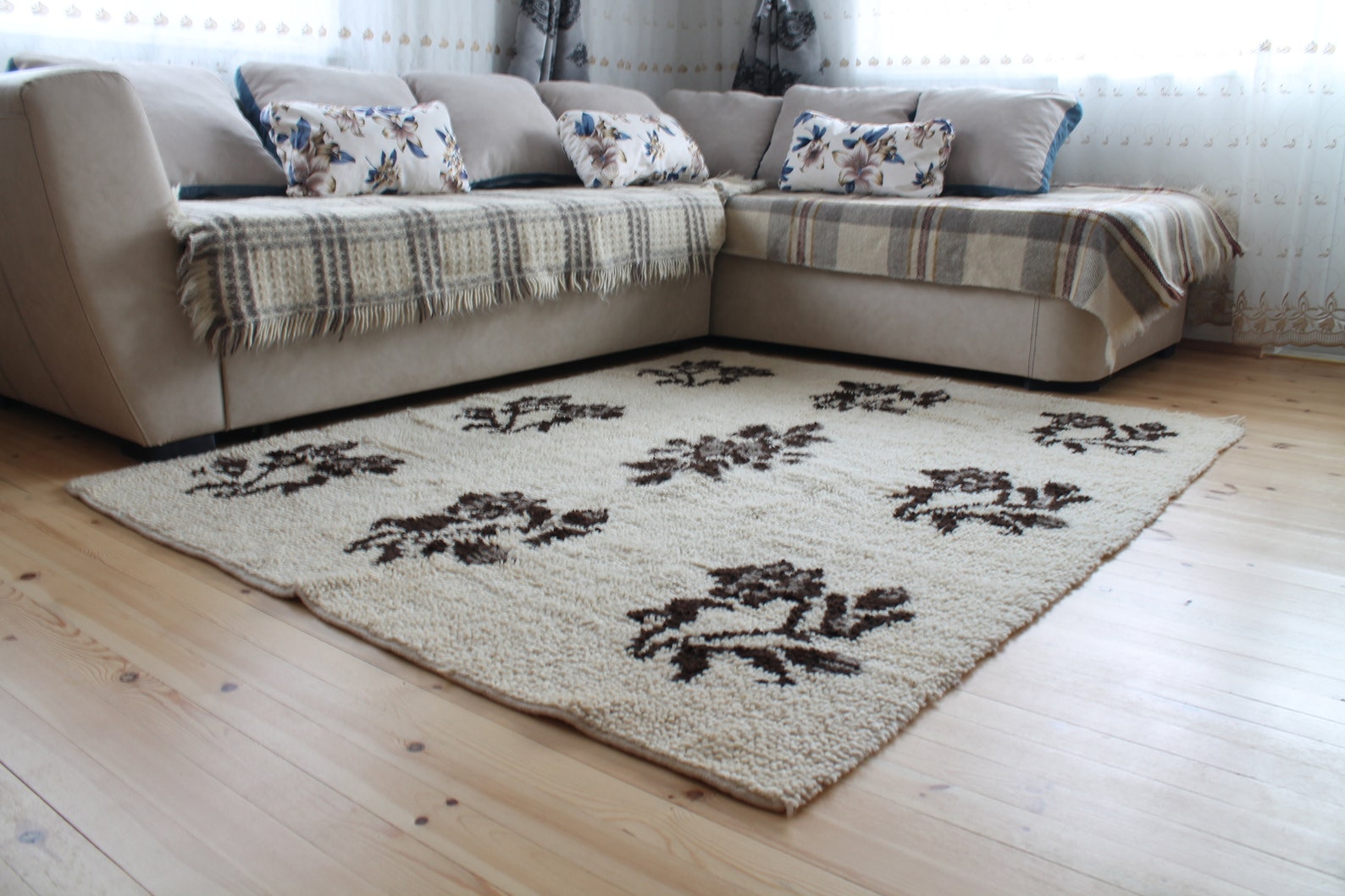 Bulgarian Woolen Blanket Rug Sheep Wool. Hand Woven Frieze. - Etsy