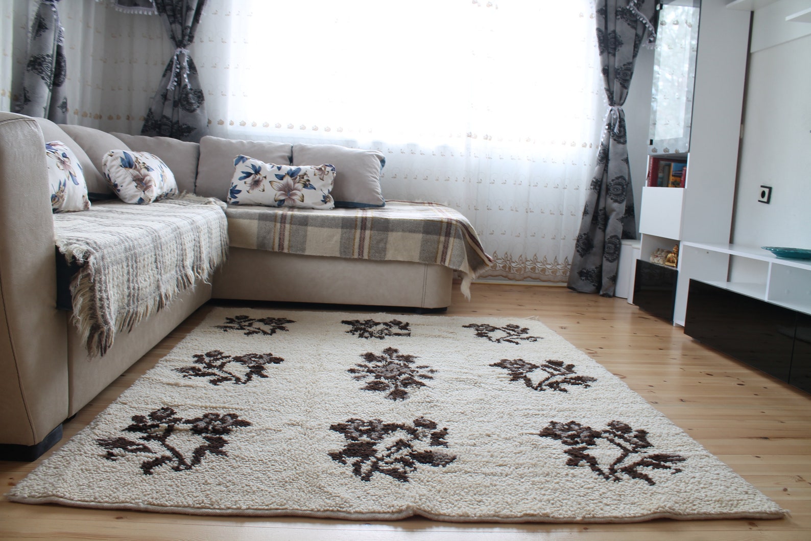 Bulgarian Woolen Blanket Rug Sheep Wool. Hand Woven Frieze. - Etsy