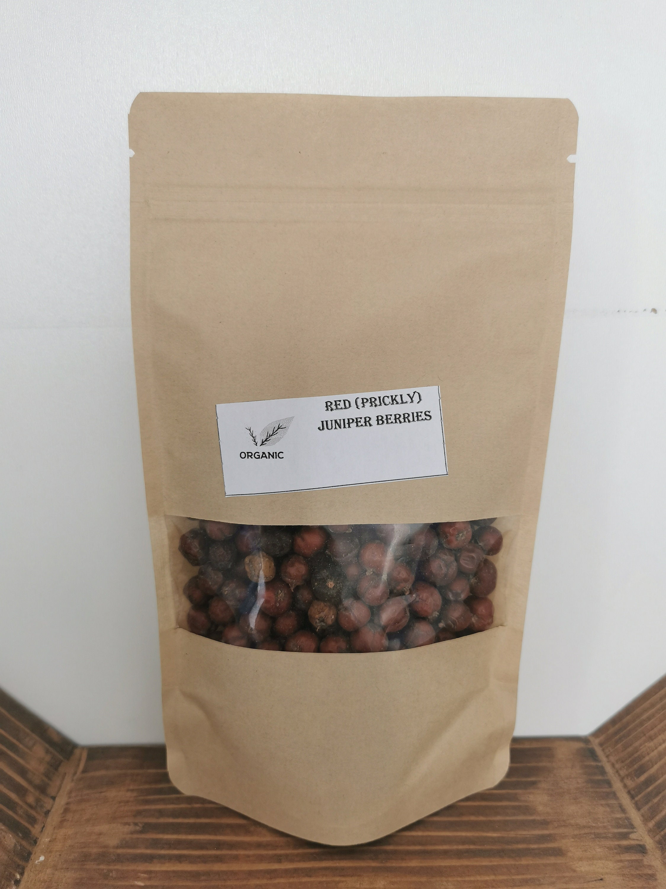Red Juniper berries Fruits bay Dried handpicked cuisine & kitchen ...