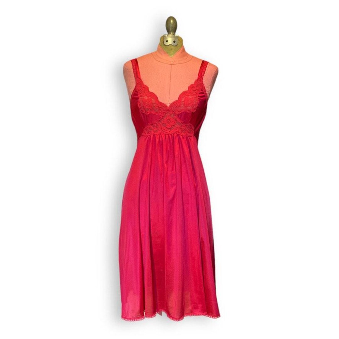 Miss Elaine Negligee Vintage Short Red Sexy Nightgown V Neck Size Small ...