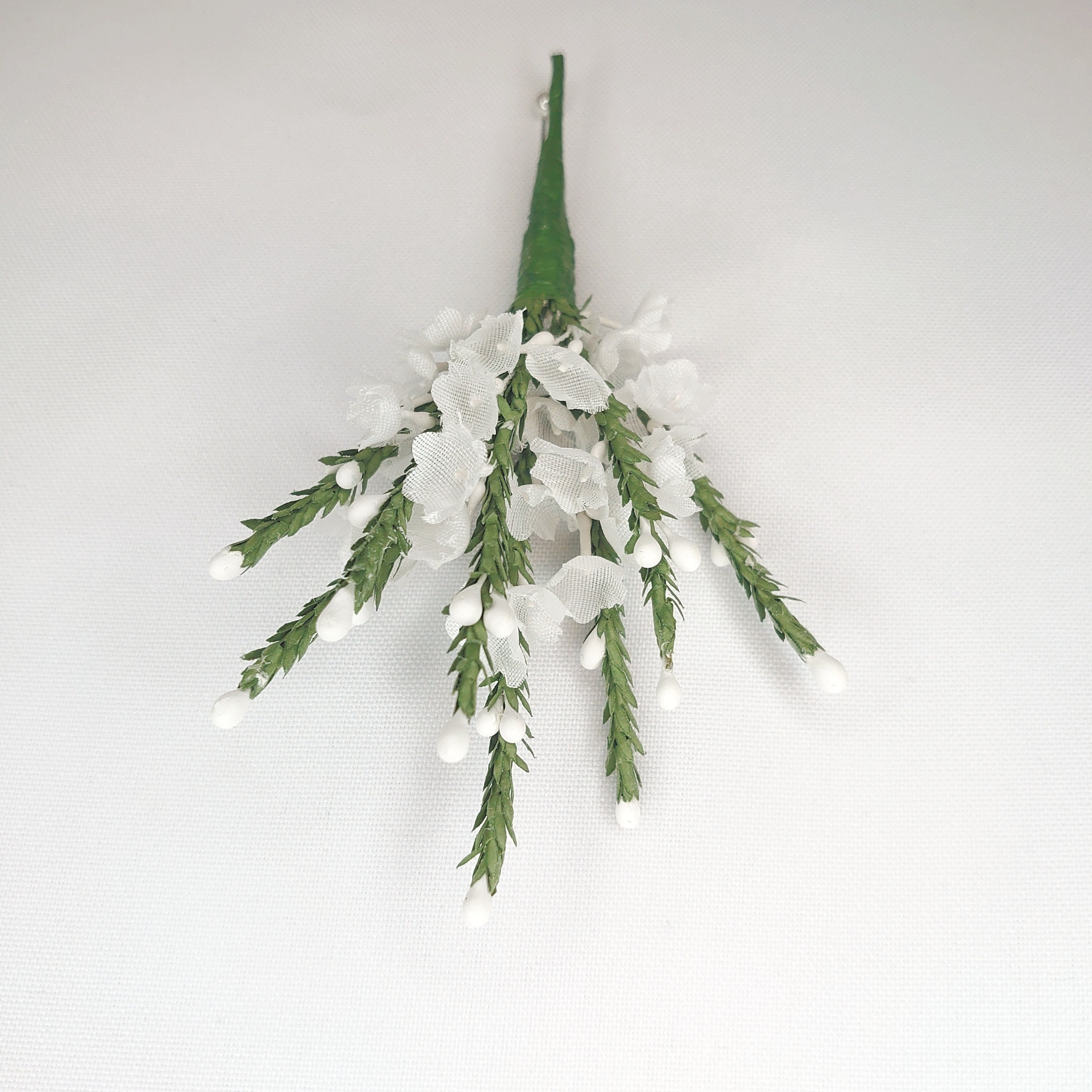 Artificial White Heather Floral Pin - Wearable on Lapel or Handbag ...