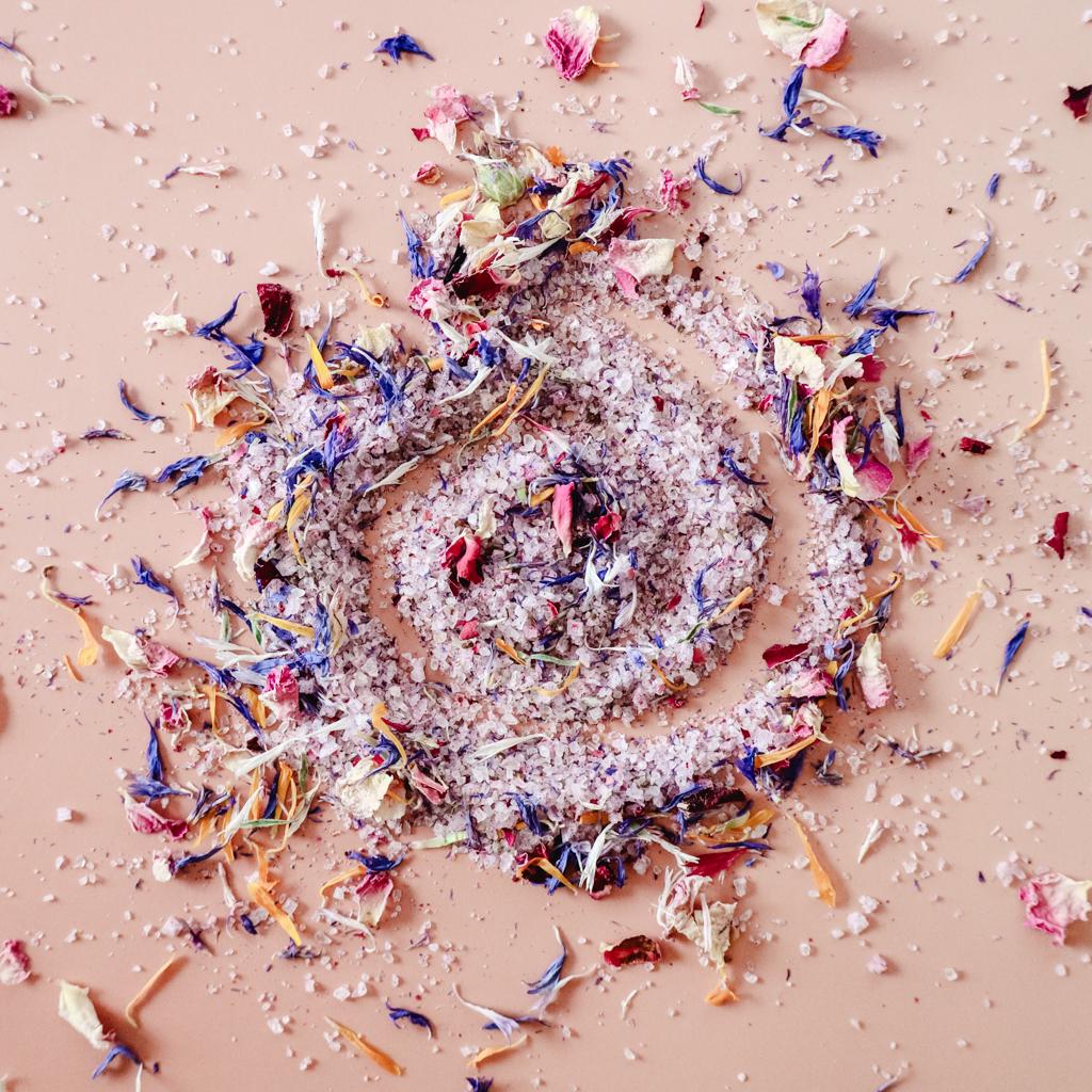 Edible Flower Confetti Finishing Salt | Garnish for Cocktail Mocktail ...
