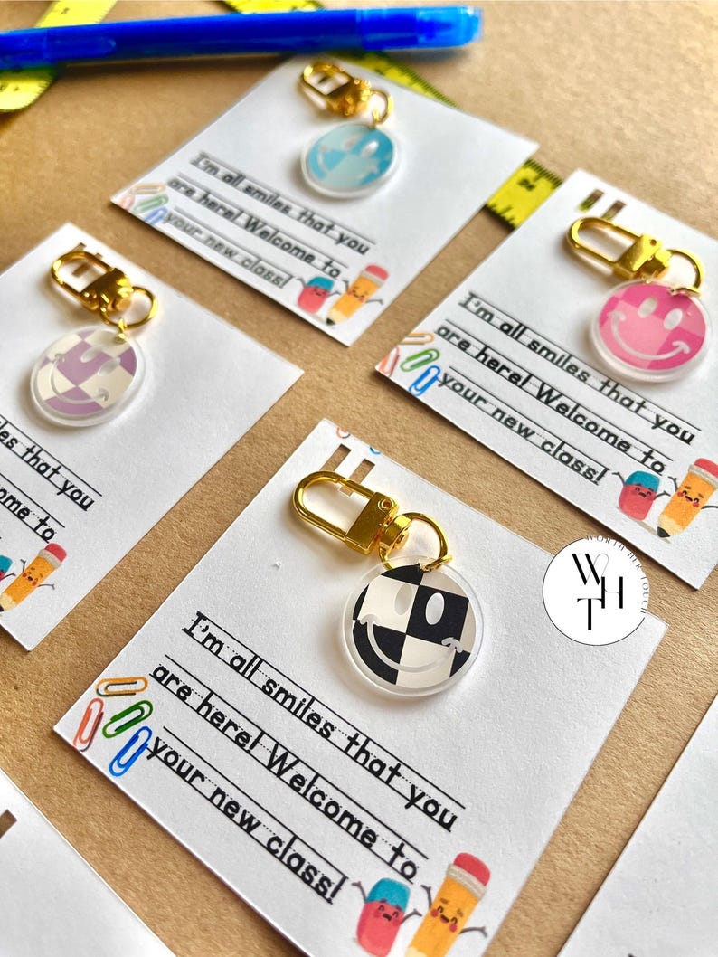 First Day of School Keychain Gifts | Smiley Face, Welcome to Class -set ...