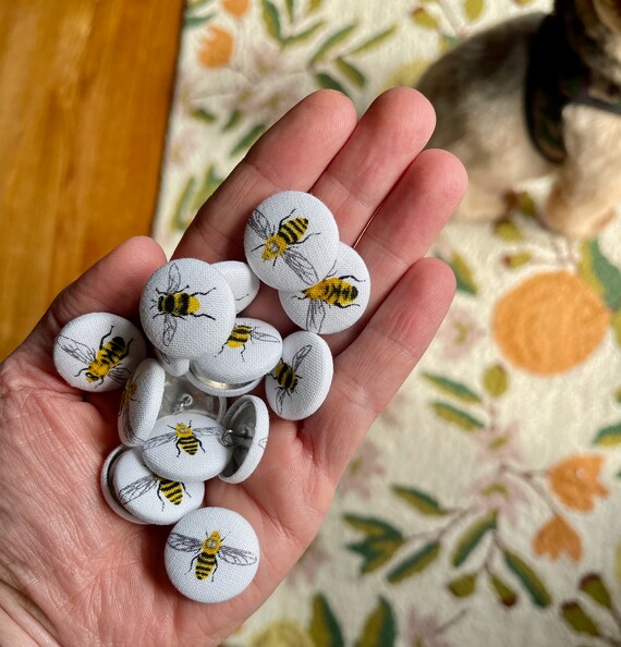 Bumble Bee Buttons