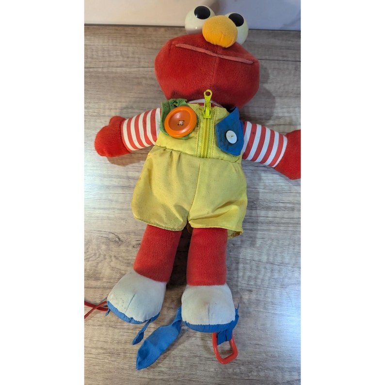 Playskool Dress Me up Elmo Vintage 1993 Button Zip Tie Buckle Snap ...
