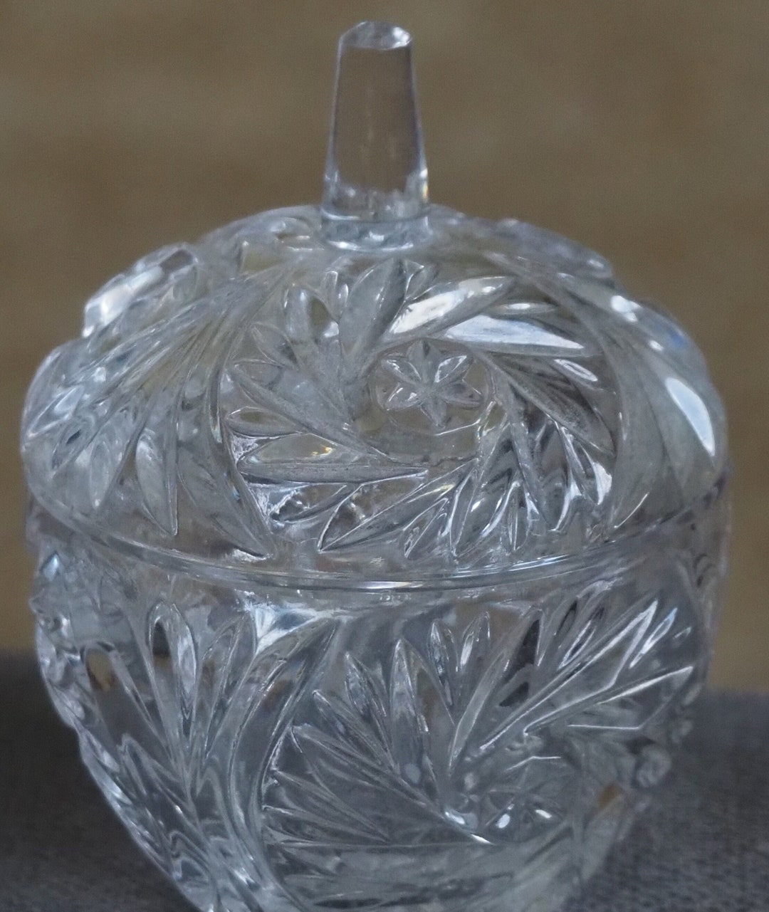 Vintage Pinwheel Hand Engraved Star Crystal Lidded Candy Dish Bowl With ... Vintage Pinwheel Hand Engraved Star Crystal Lidded Candy Dish Bowl With ...