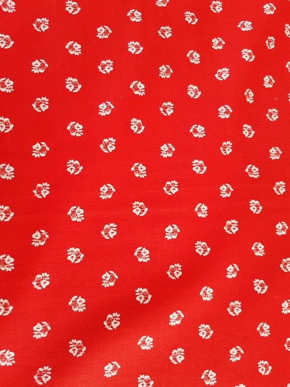 Red Fabric Piece Vintage Style Beautiful Floral Cotton Fabric - Etsy