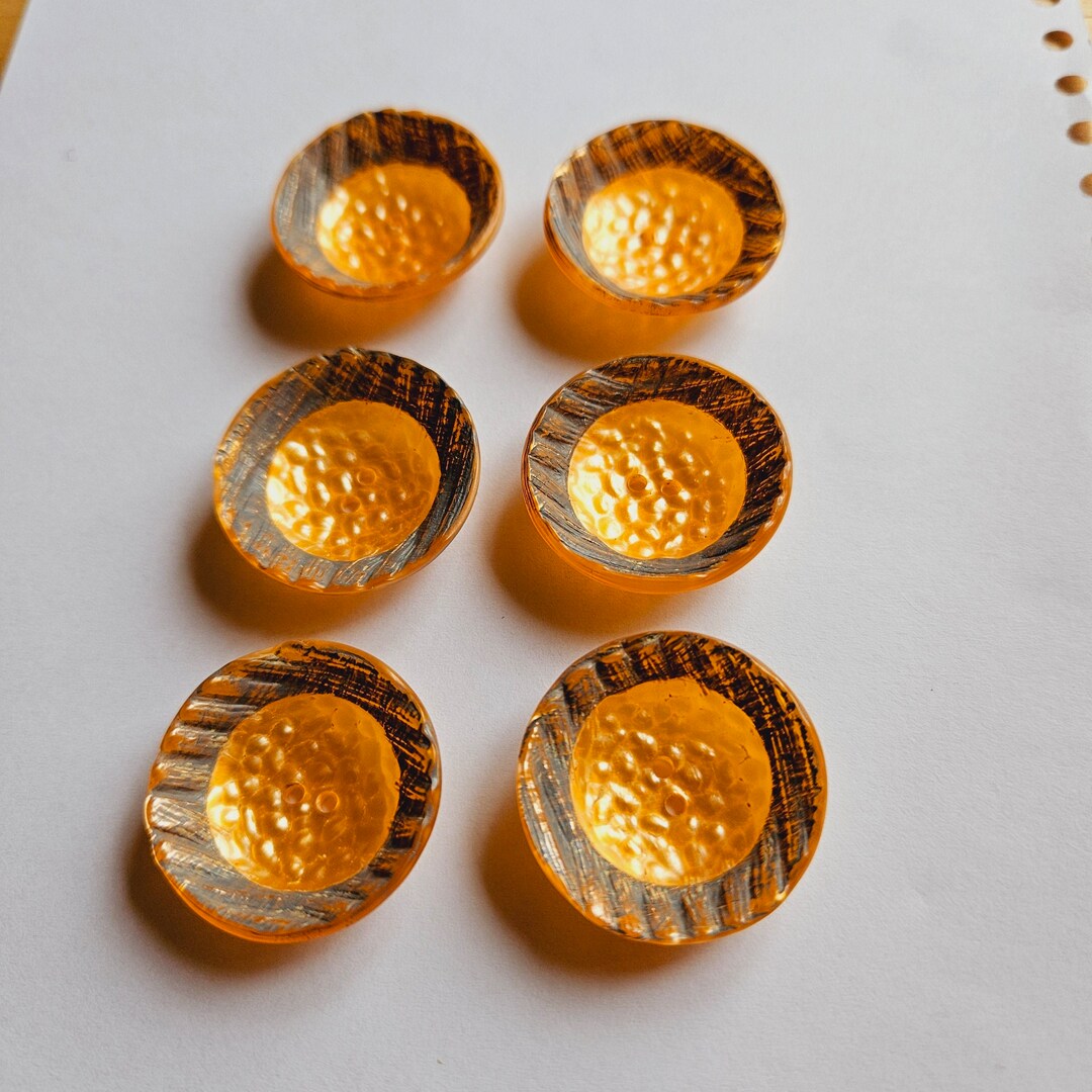 Retro / Vintage 1960s 1 1/4" X 1 1/4" 6 Mate Peach/brown Colored 6 ...