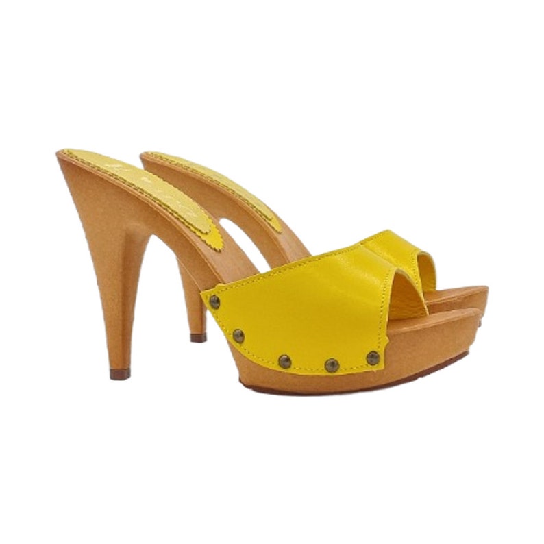Yellow Leather Clogs -K213001 GIALLO - Etsy