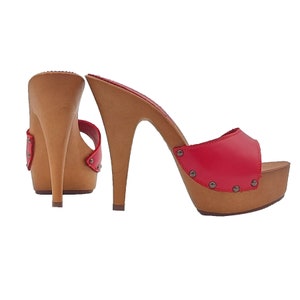 Women's Red Clogs in Leather With 13 Cm Heel - Made in Italy - K93001 ...