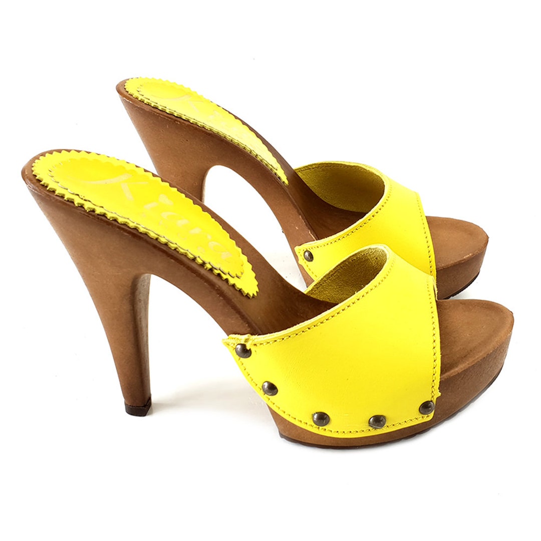 Yellow Leather Clogs K213001 GIALLO - Etsy