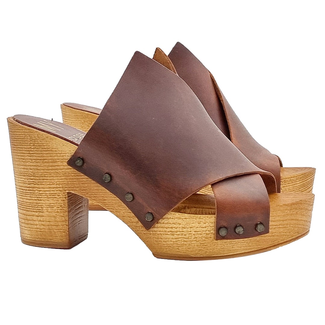 Women's Clogs With Brown Crossed Bands and Heel 9 - Made in Italy ...