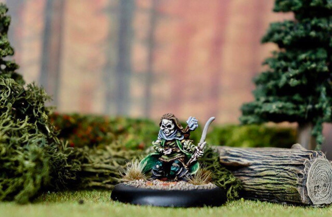 Undead Female Gnome Ranger Skeleton FANTASY RACES Ember 28mm Fantasy ...