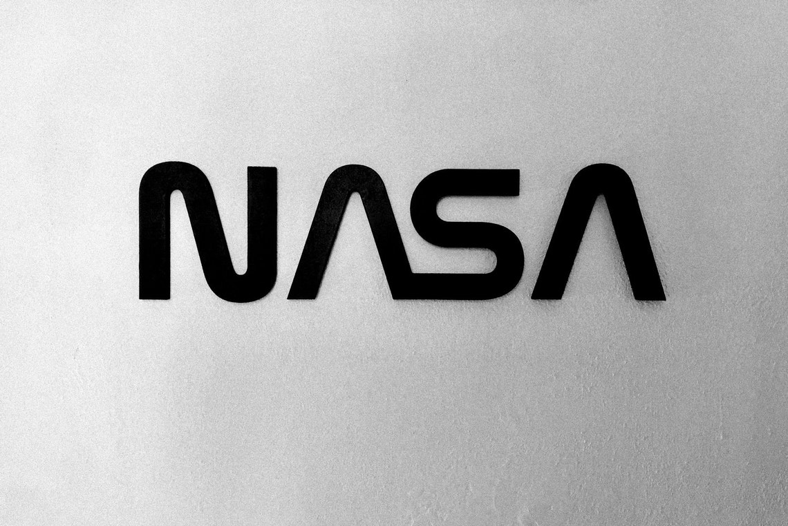 Logotipo de la NASA hecho de de madera Wandeko Letras - Etsy España