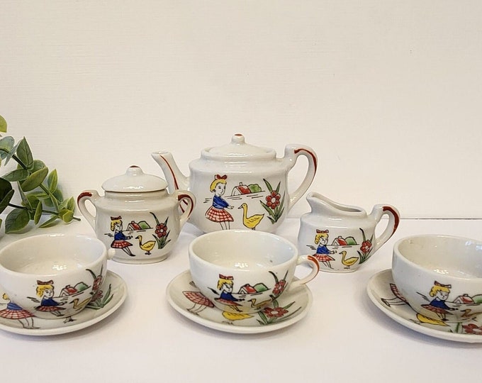 Made in Japan Mini Tea Cup Set/ Girl With Her Duck/ Vintage 60s - Etsy