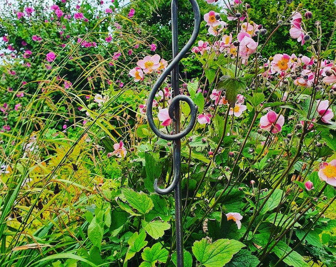 Hand Forged Treble Clef Steel Plant Stake - Etsy UK