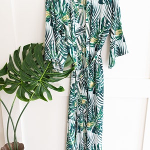 Tropical Leaf Print Robe Bridesmaid Gift | Monstera and Palm Leaf ...