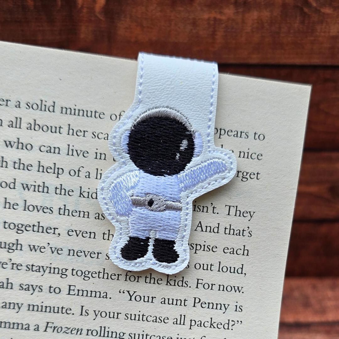 Embroidered Astronaut Magnetic Bookmark: Book Lover Gift - Etsy UK