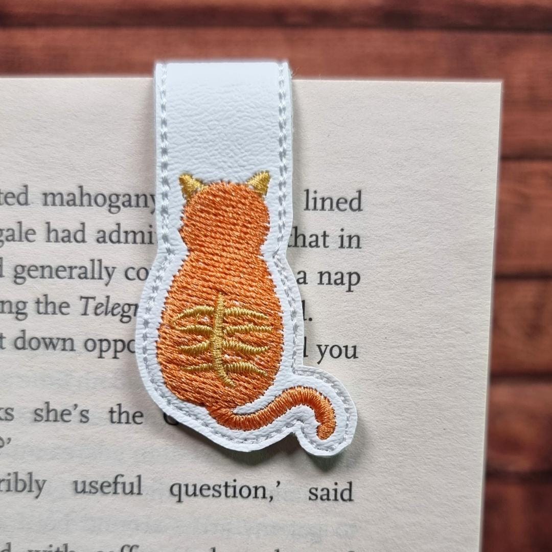 Embroidered Tabby Cat Magnetic Bookmark: Book Lover Gift - Etsy