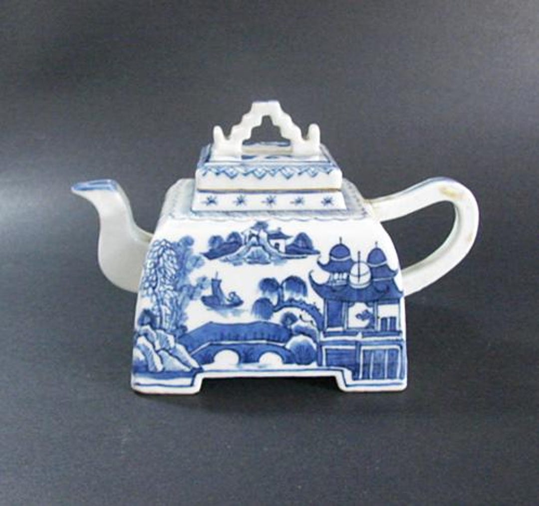 Chinese Canton Teapot, Pagoda Form, Square Body With Blue and White ...