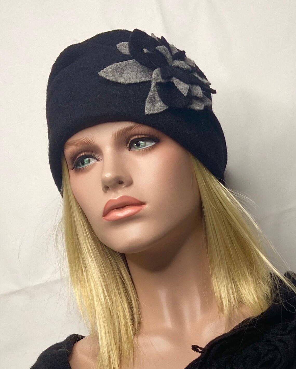 Chapeau femme Emie couleur noire. Bonnet dhiver. Toque femme. - Etsy France
