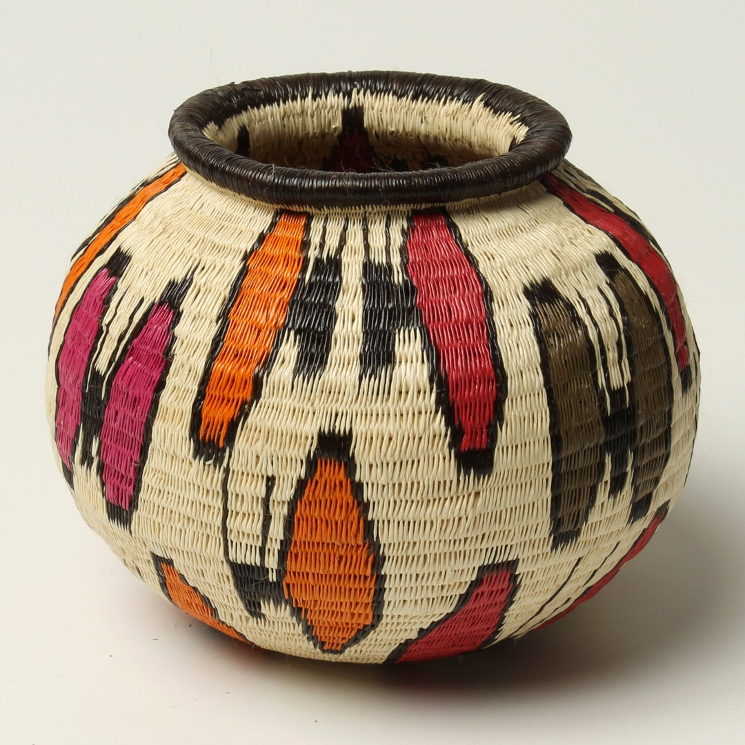 Woven Basket | Metetí - Etsy