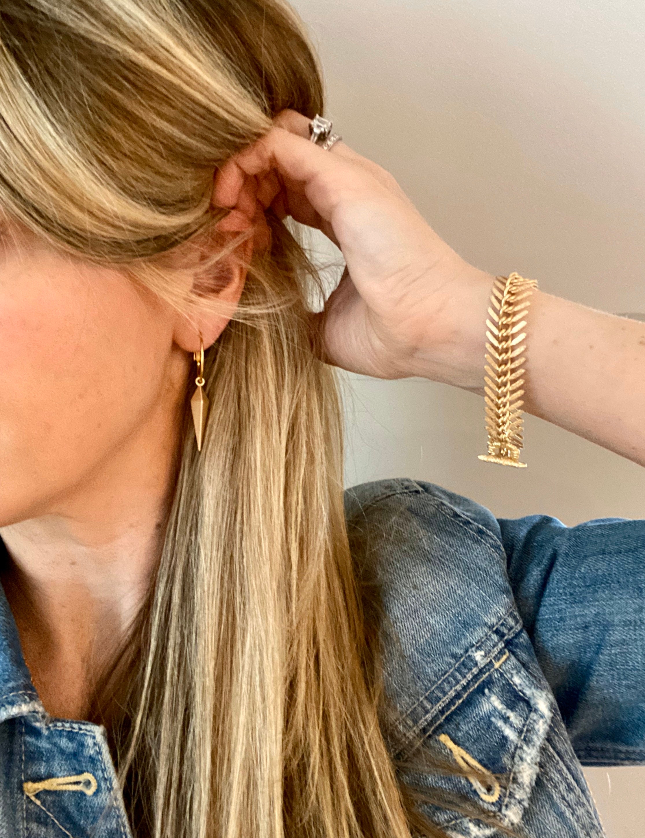 Matte Gold Fishbone Bracelet / Fishbone Chain / Toggle - Etsy