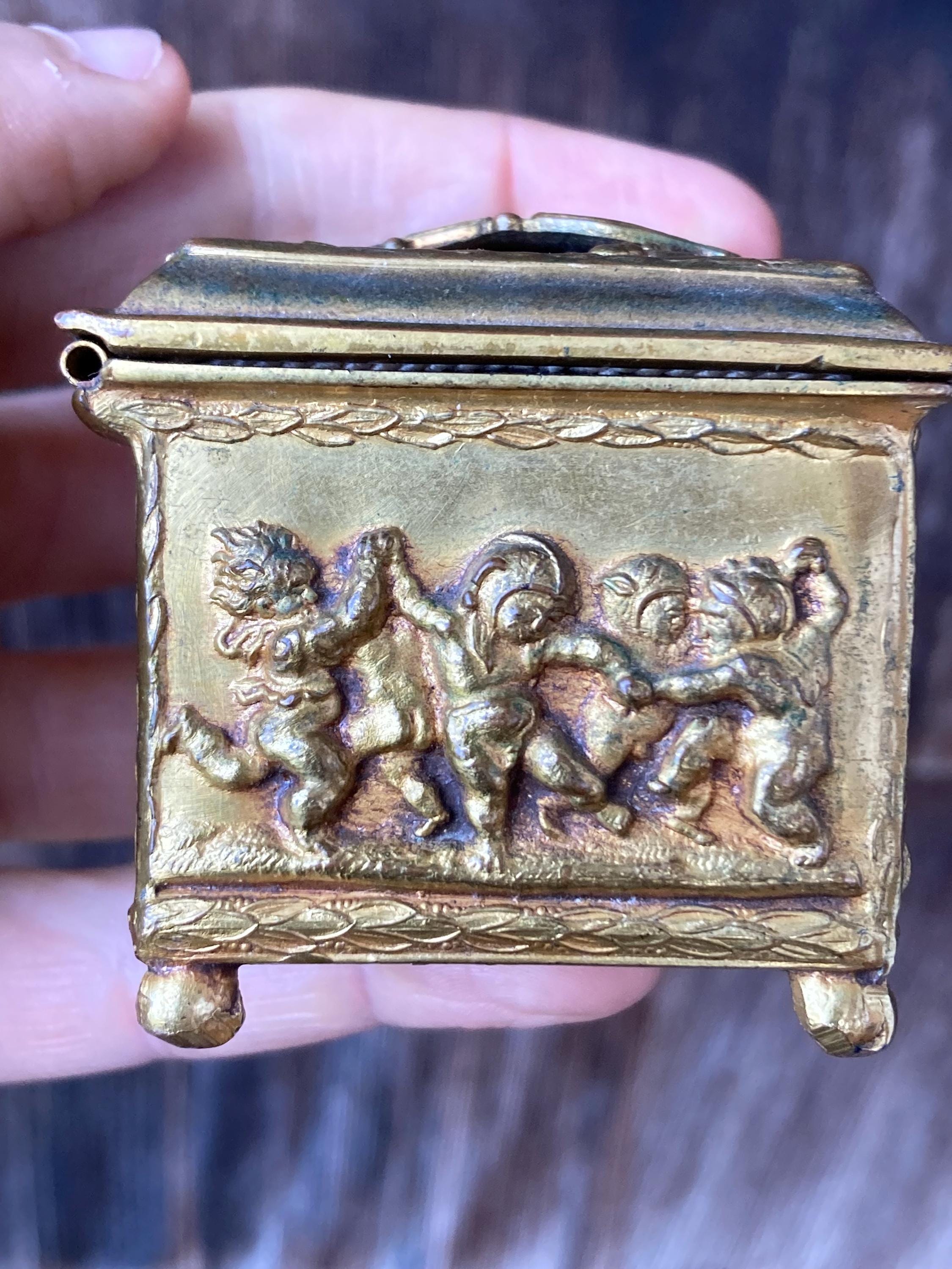 Vintage Niagara Falls Souvenir Jewelry Box With Embossed Scenes of ...