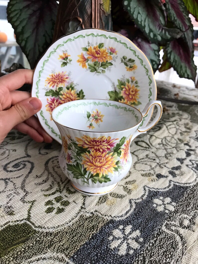 Vintage Queens Fine Bone China Rosina China Co November - Etsy Vintage Queens Fine Bone China Rosina China Co November - Etsy