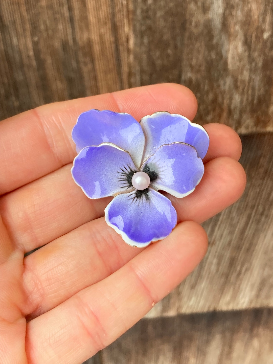 Vintage Enameled Pansy Brooch With Lavender Colored, Airbrushed-like ...