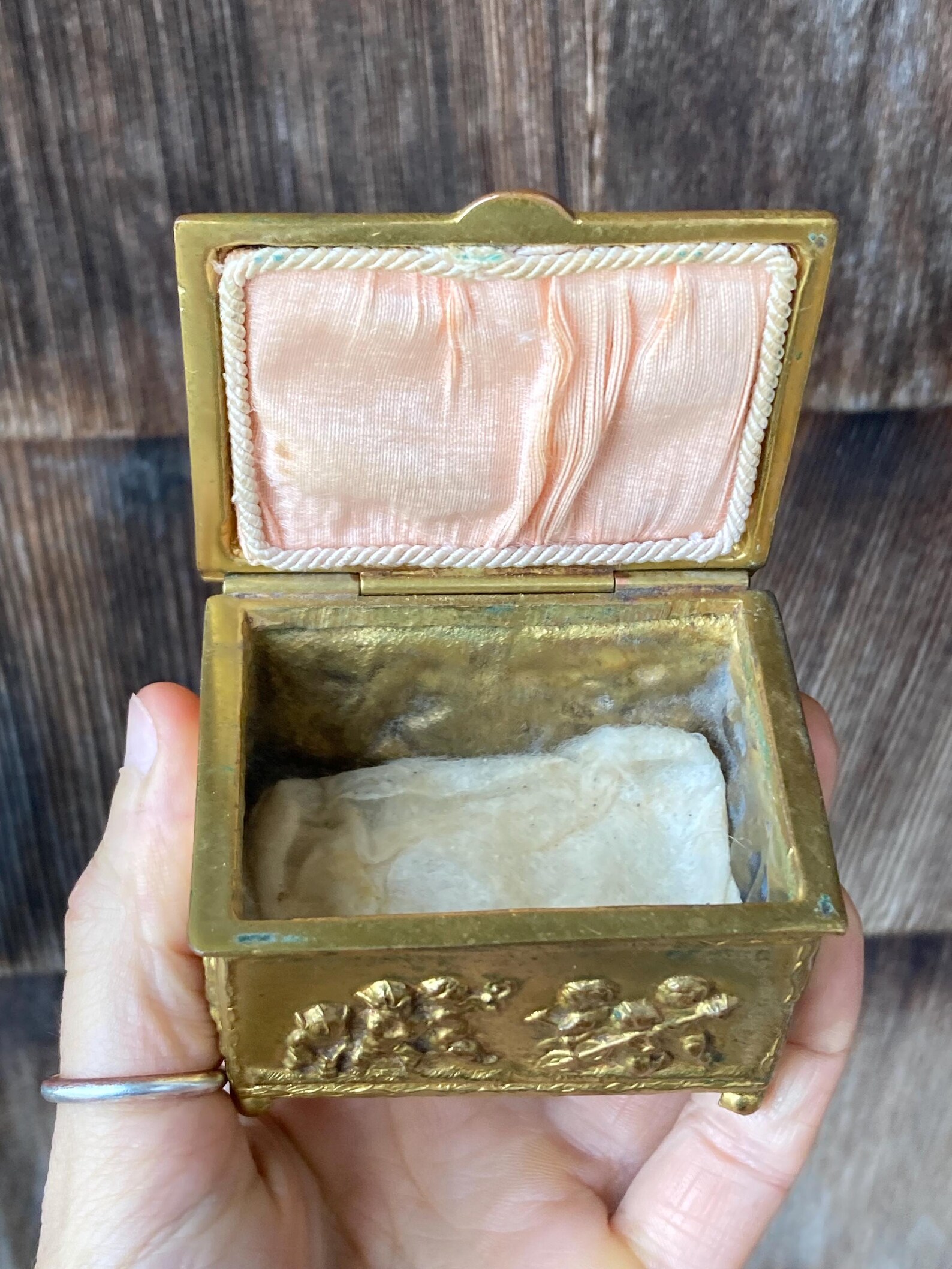Vintage Niagara Falls Souvenir Jewelry Box With Embossed Scenes of ...