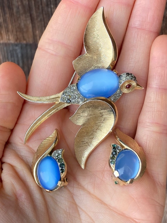 Rare Vintage Crown Trifari Jelly Belly Jewelry Set wi… - Gem