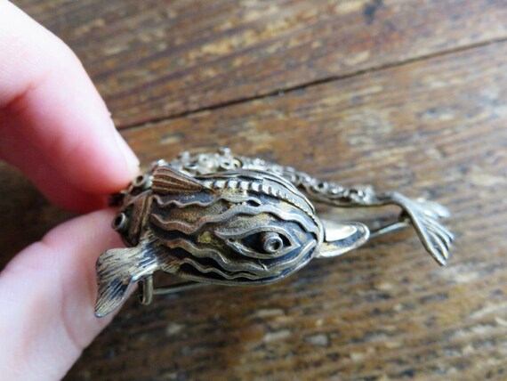 Vintage Sterling Silver Detailed Filigree Fish Brooch… - Gem