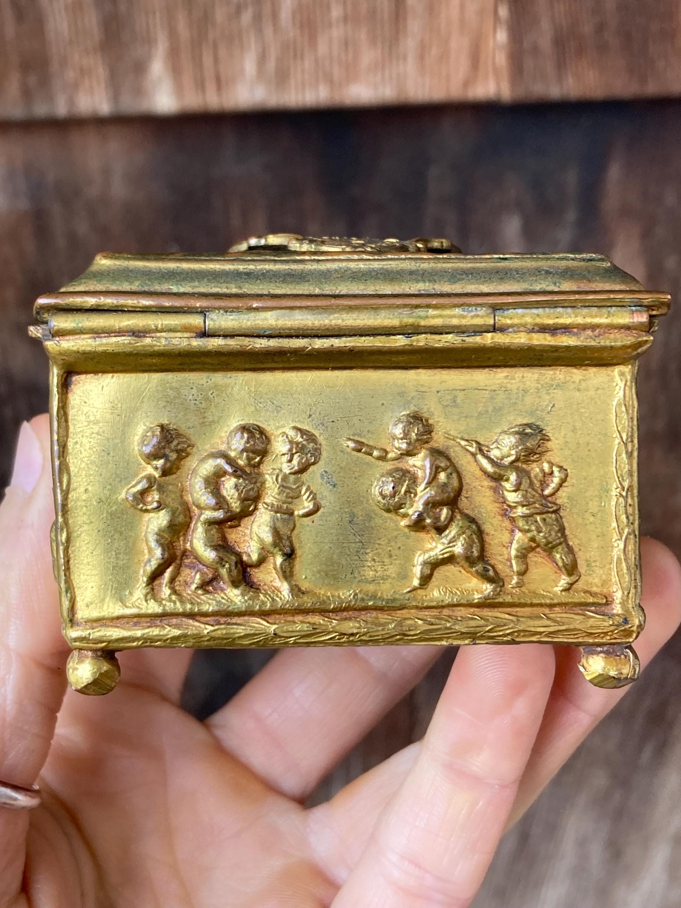Vintage Niagara Falls Souvenir Jewelry Box With Embossed Scenes of ...