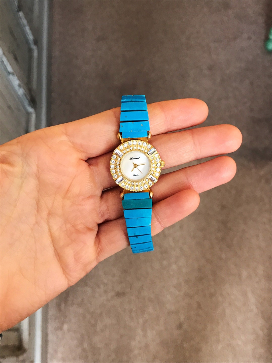 Not Working, Gold Toned Lucoral Quartz Ladies Watch With Stretchy Light ...